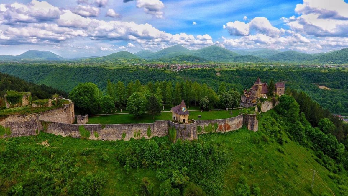 Stari grad Ostrožac: Za rekonstrukciju historijskog dragulja u BiH ...